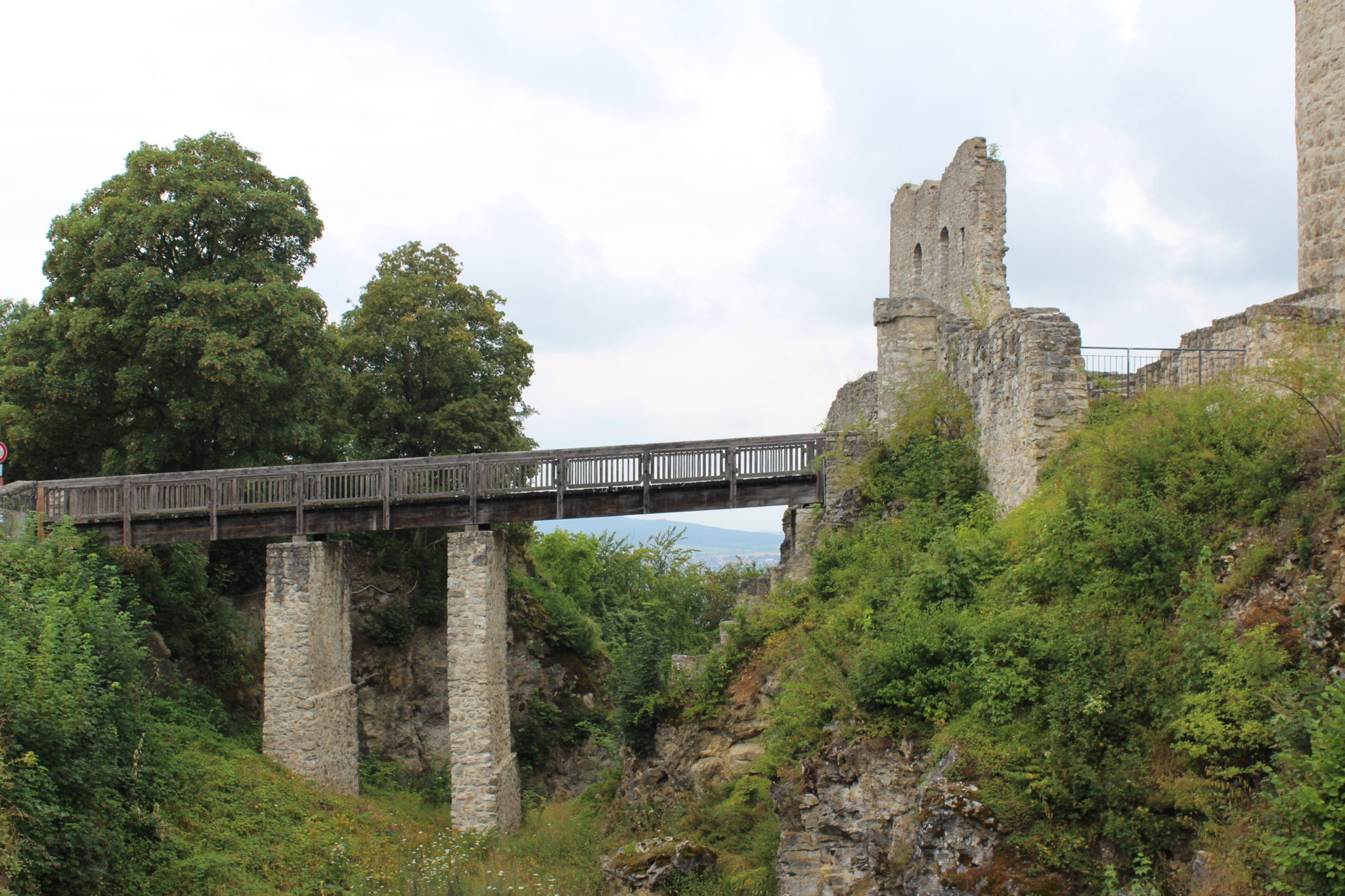 Erkundung der Burgruine Wolfstein bei Neumarkt i.d. Oberpfalz ...