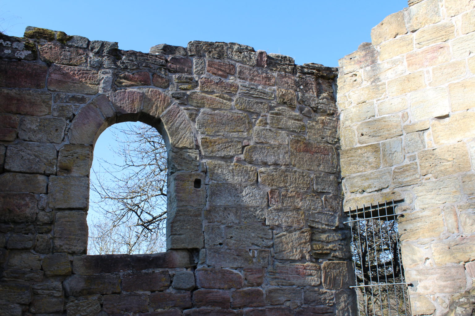 Auf dem Sagenpfad rund um die Ruine Lichtenstein - Kinderorte Franken